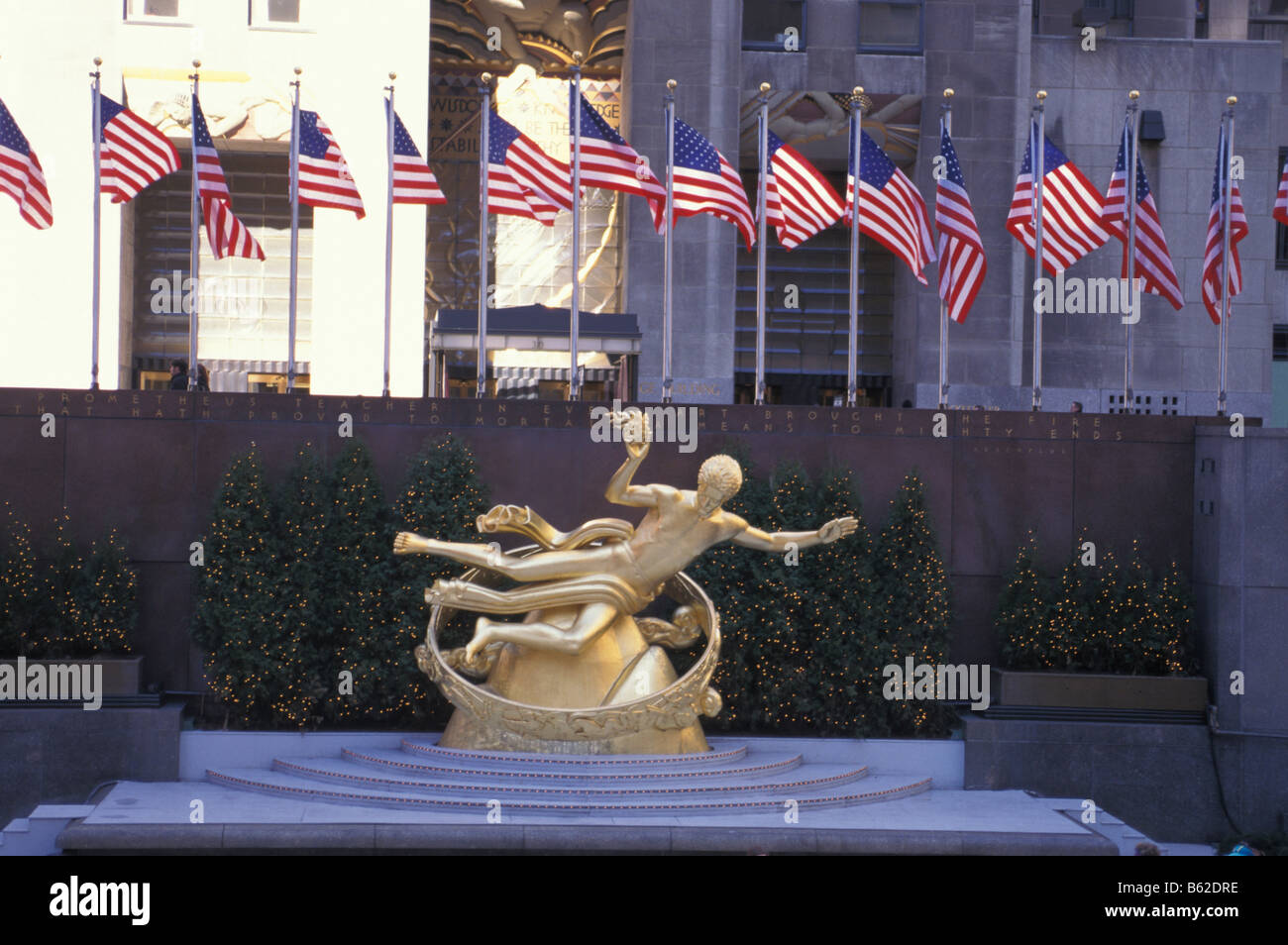 Prometheus statue in Rockefeller Center Stock Photo - Alamy