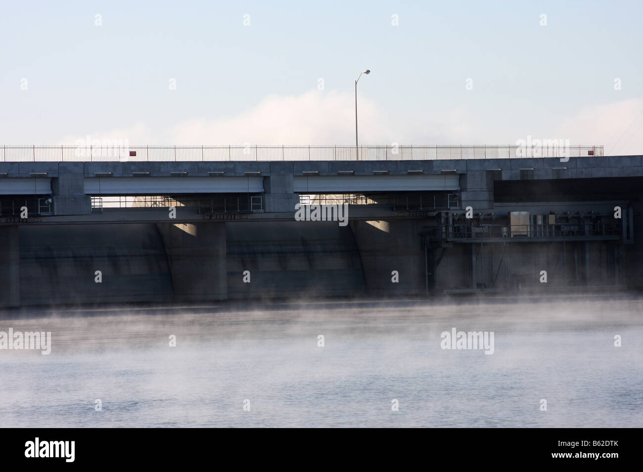 Dam at table rock lake hi-res stock photography and images - Alamy