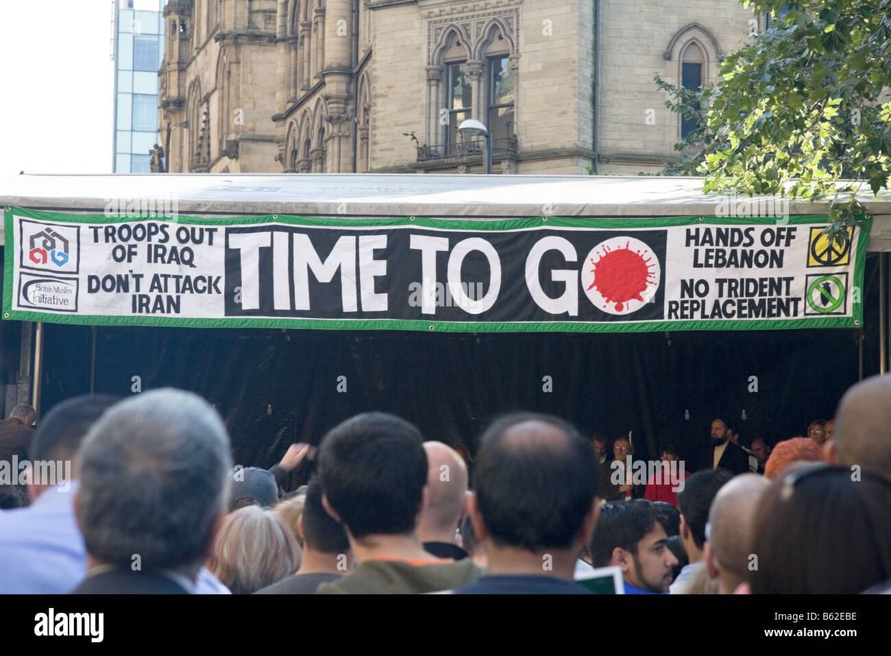 Peace rally hi-res stock photography and images - Alamy