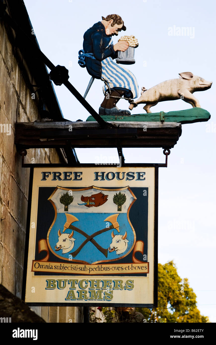 Pub sign in the Cotswold village of Sheepscombe, England Stock Photo ...