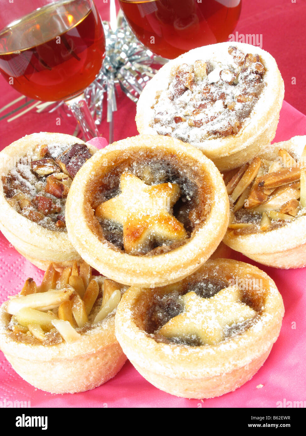 Miniature xmas mince pies hi-res stock photography and images - Alamy