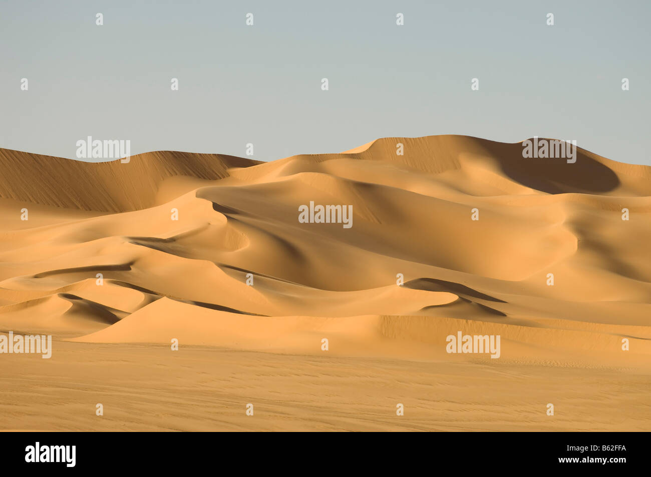 Erg Awbari Sahara desert Fezzan Libya Stock Photo - Alamy