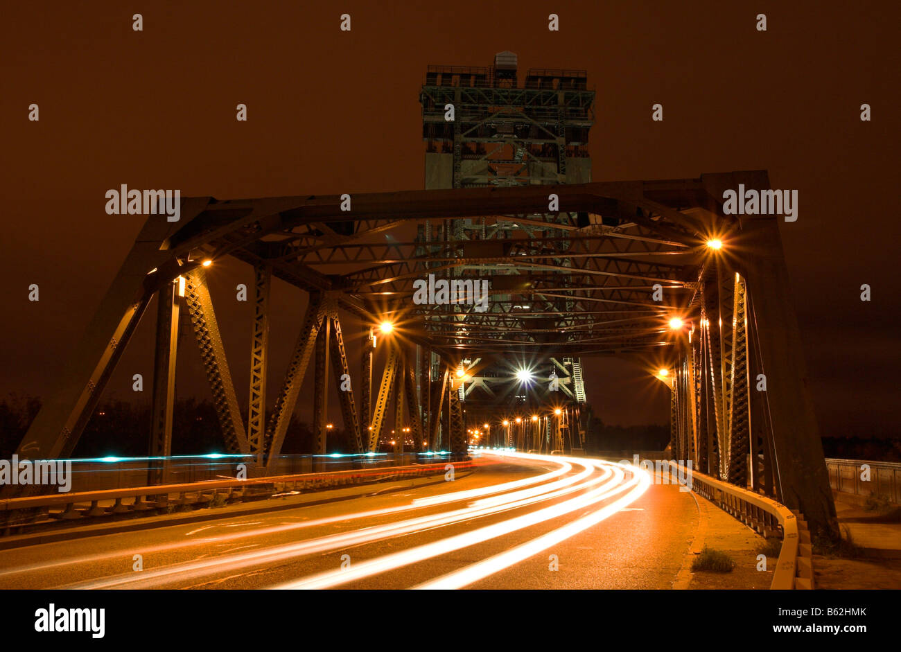Bridge approach hi-res stock photography and images - Alamy