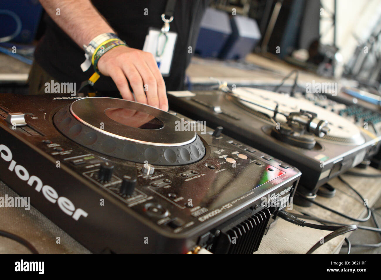 DJ sound mixing desk system at rave music pop concert gig Stock Photo ...