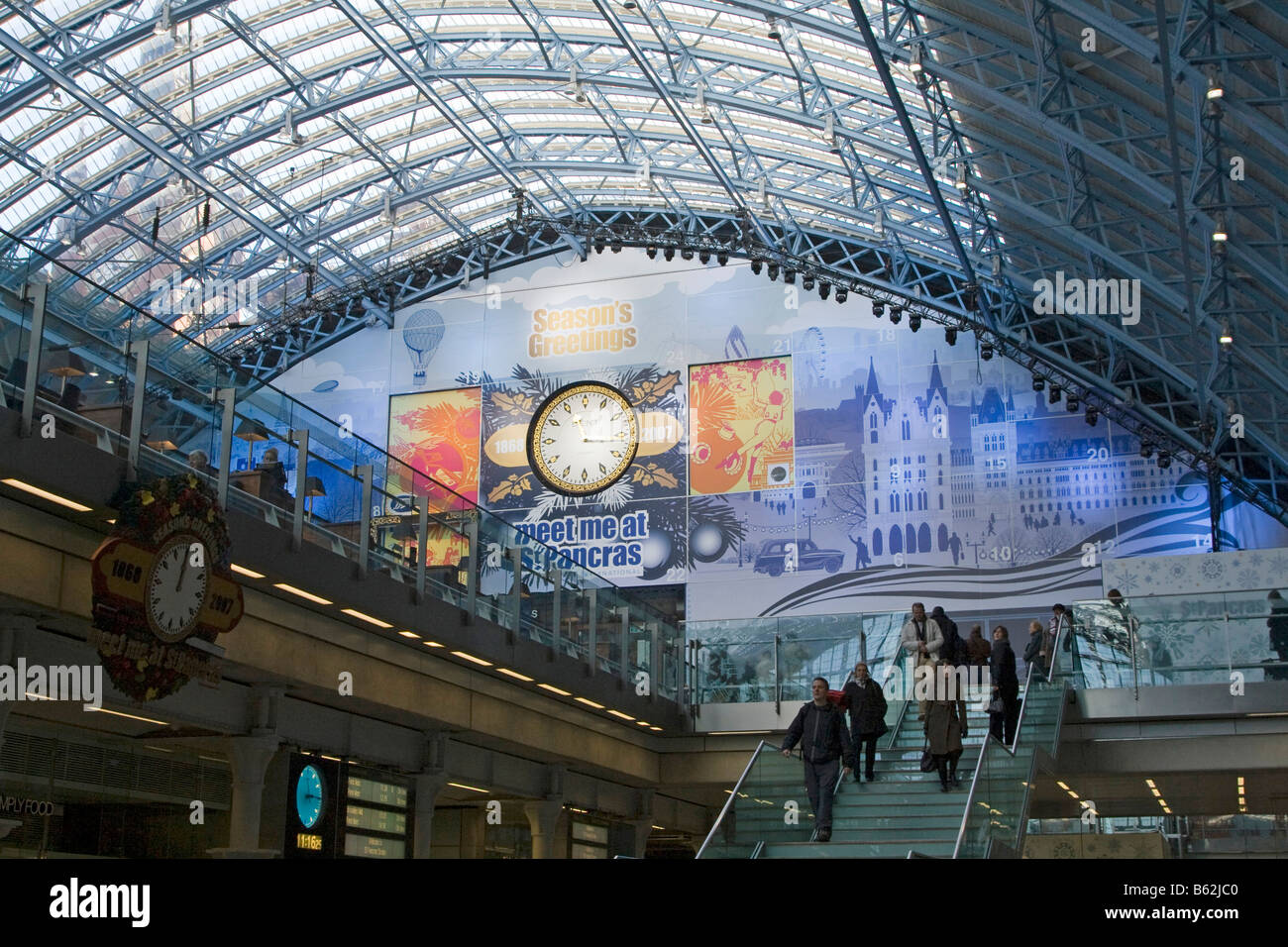 st pancras international christmas decorations eurostar railway station ...