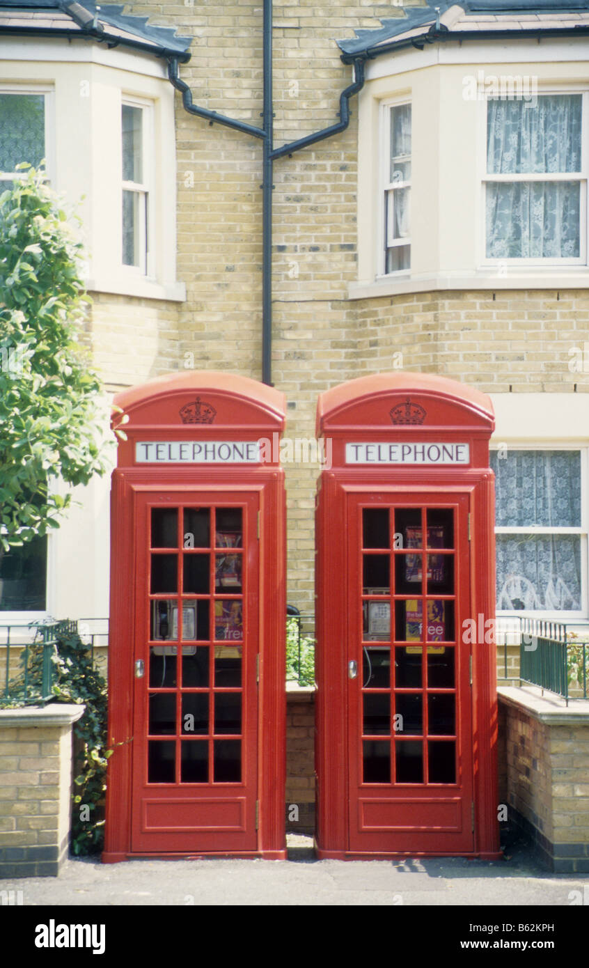Pair of K2 telephone kiosks, Malvern Rd, London E8 Stock Photo - Alamy