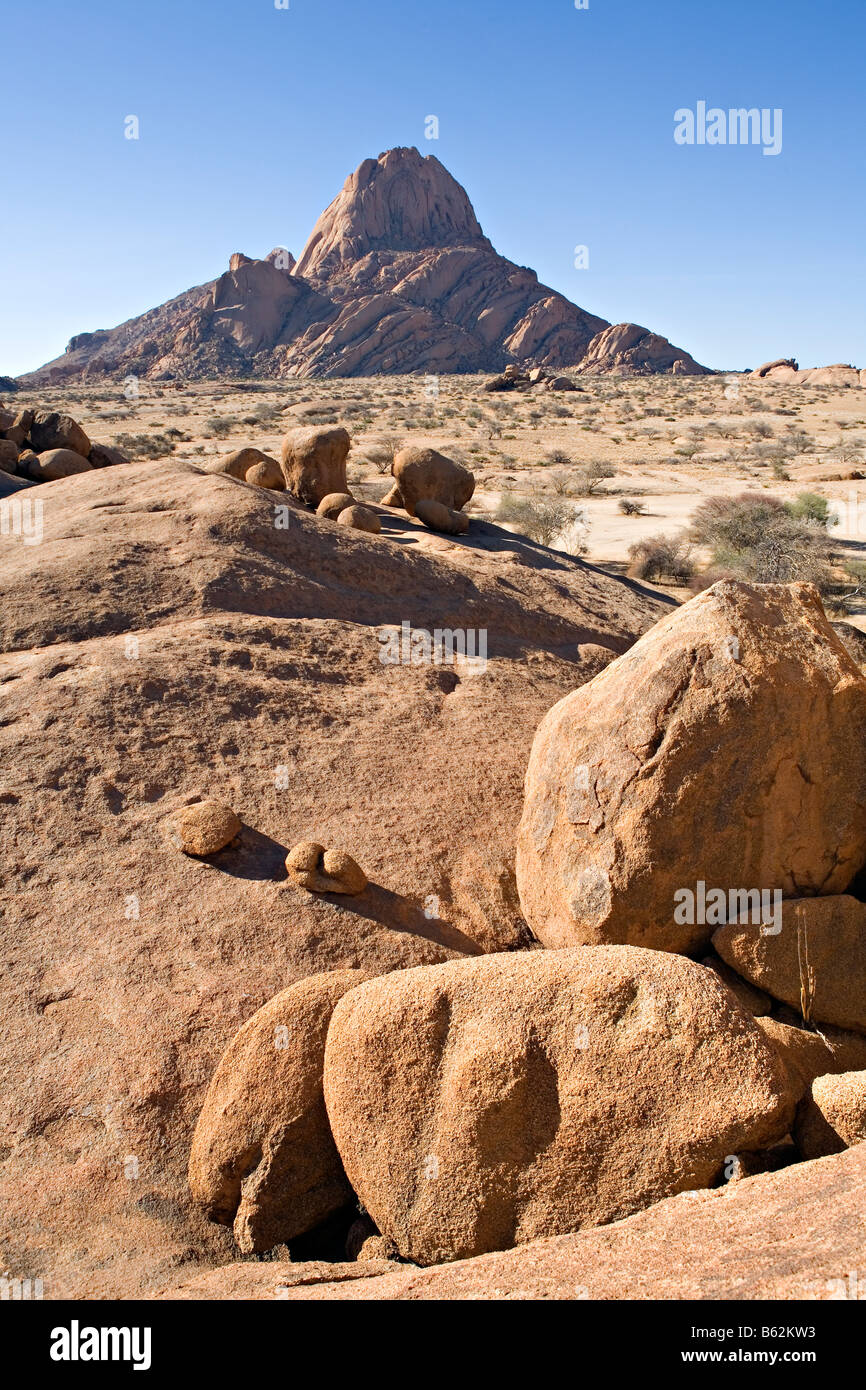 Scenic of granite inselbergs at Spitzkoppe Namibia Stock Photo - Alamy