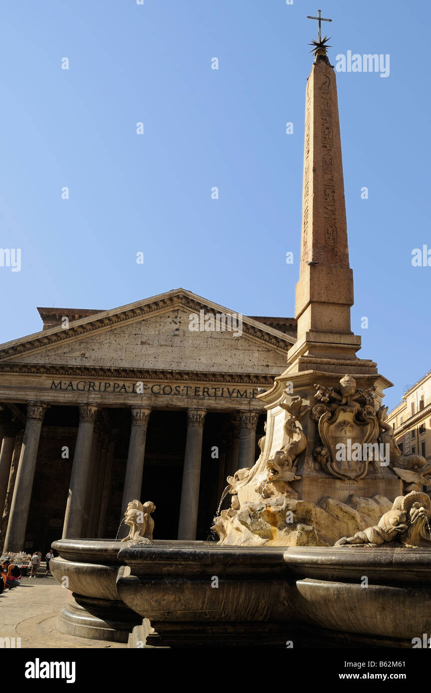 The Pantheon on the Piazza Rotunda in Rome Italy Stock Photo - Alamy