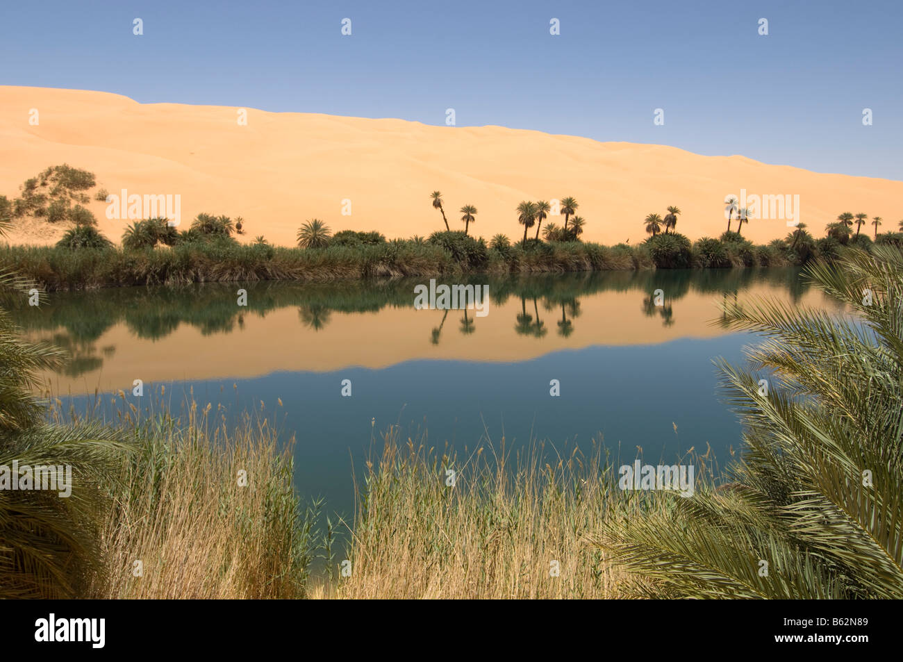 Umm El Ma lake Erg Awbari Sahara desert Fezzan Libya Stock Photo - Alamy