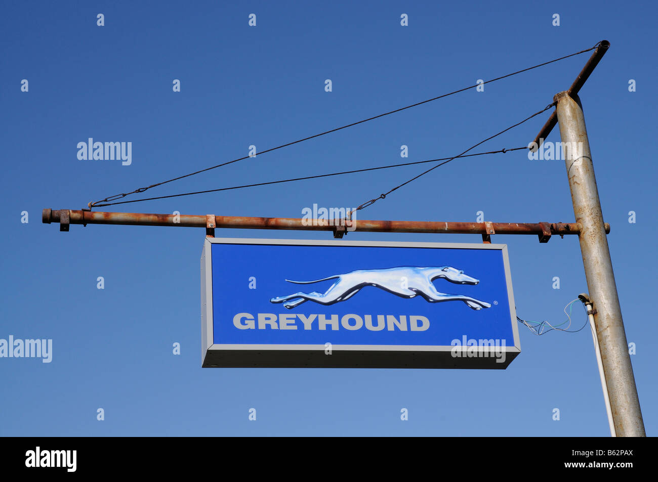 Greyhound bus logo hi-res stock photography and images - Alamy