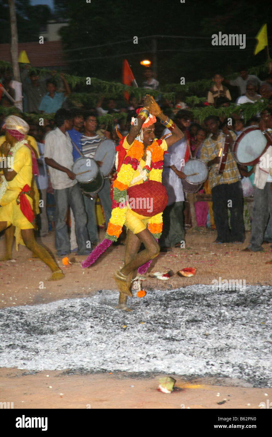 Indian fire pit hi-res stock photography and images - Alamy