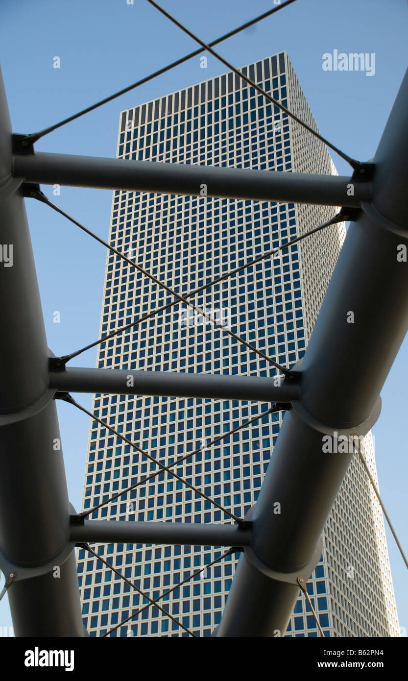 Azrieli center towers hi-res stock photography and images - Alamy