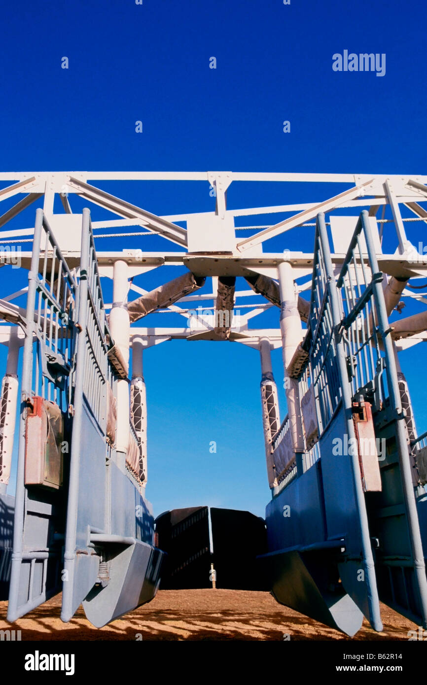 Horse racing starting gates hi-res stock photography and images - Alamy