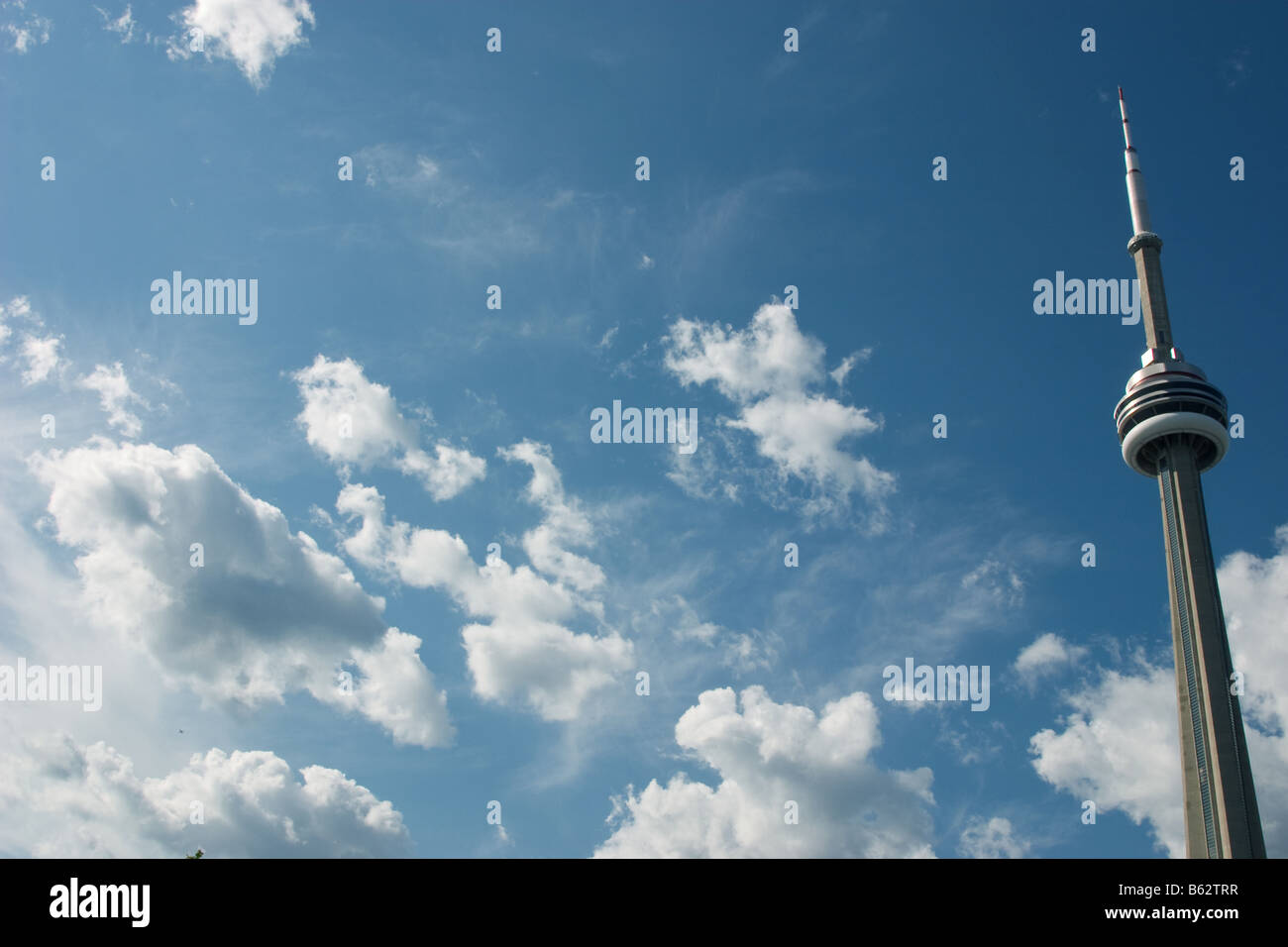 Photo of the CN Tower in Toronto against a blue sky Stock Photo - Alamy