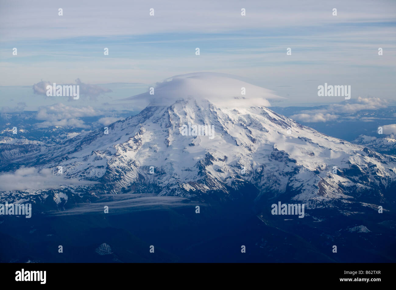 Rainier view hi-res stock photography and images - Alamy