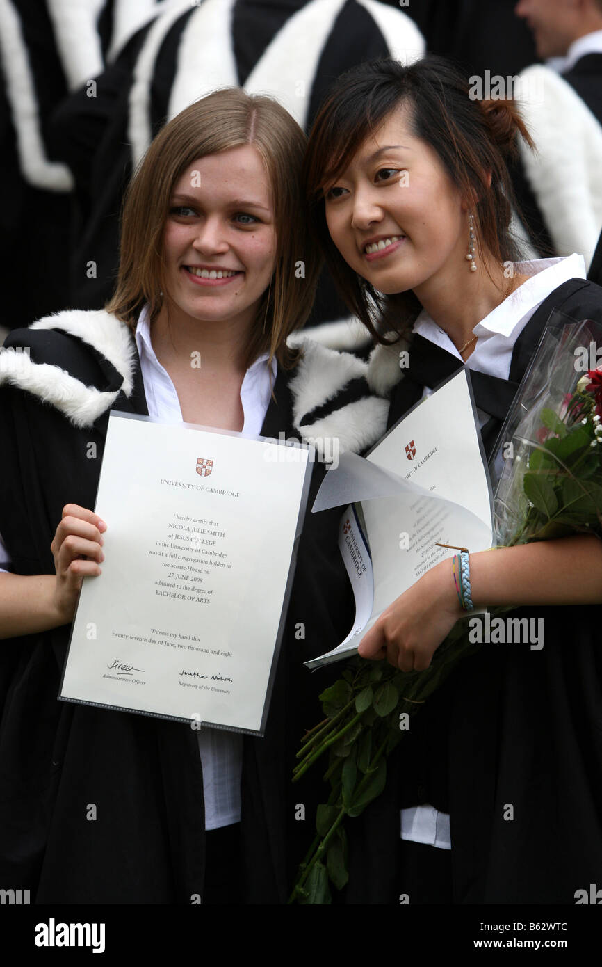 GRADUATION CEREMONY FOR STUDENTS AT CAMBRIDGE UNIVERSITY Stock Photo ...