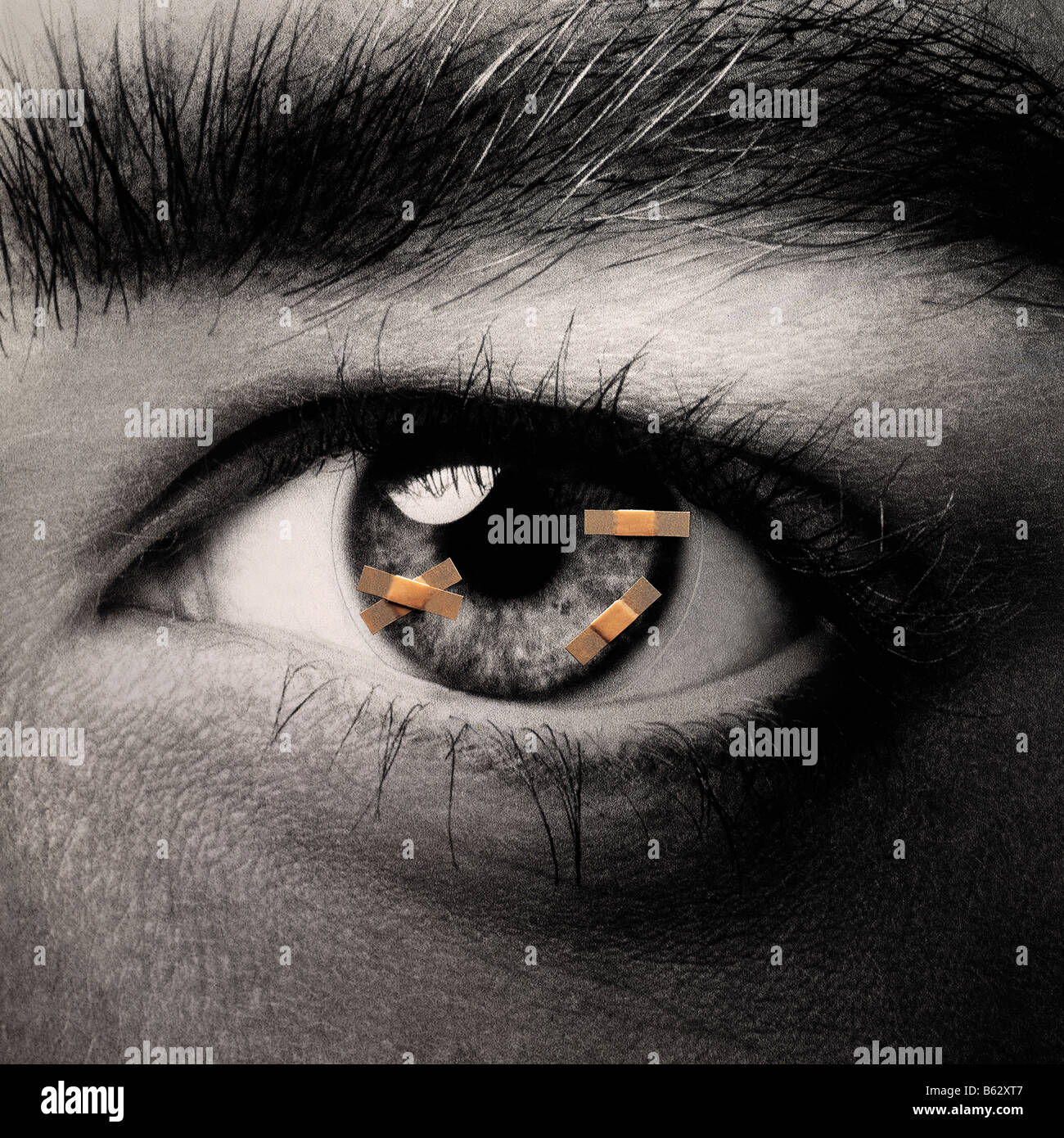 Eye bandages hi-res stock photography and images - Alamy