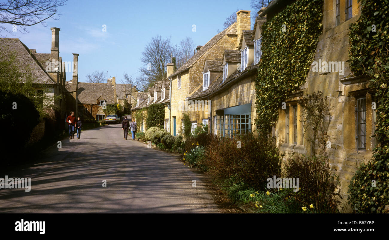 UK England Gloucestershire Cotswolds Snowshill vistors walking through ...
