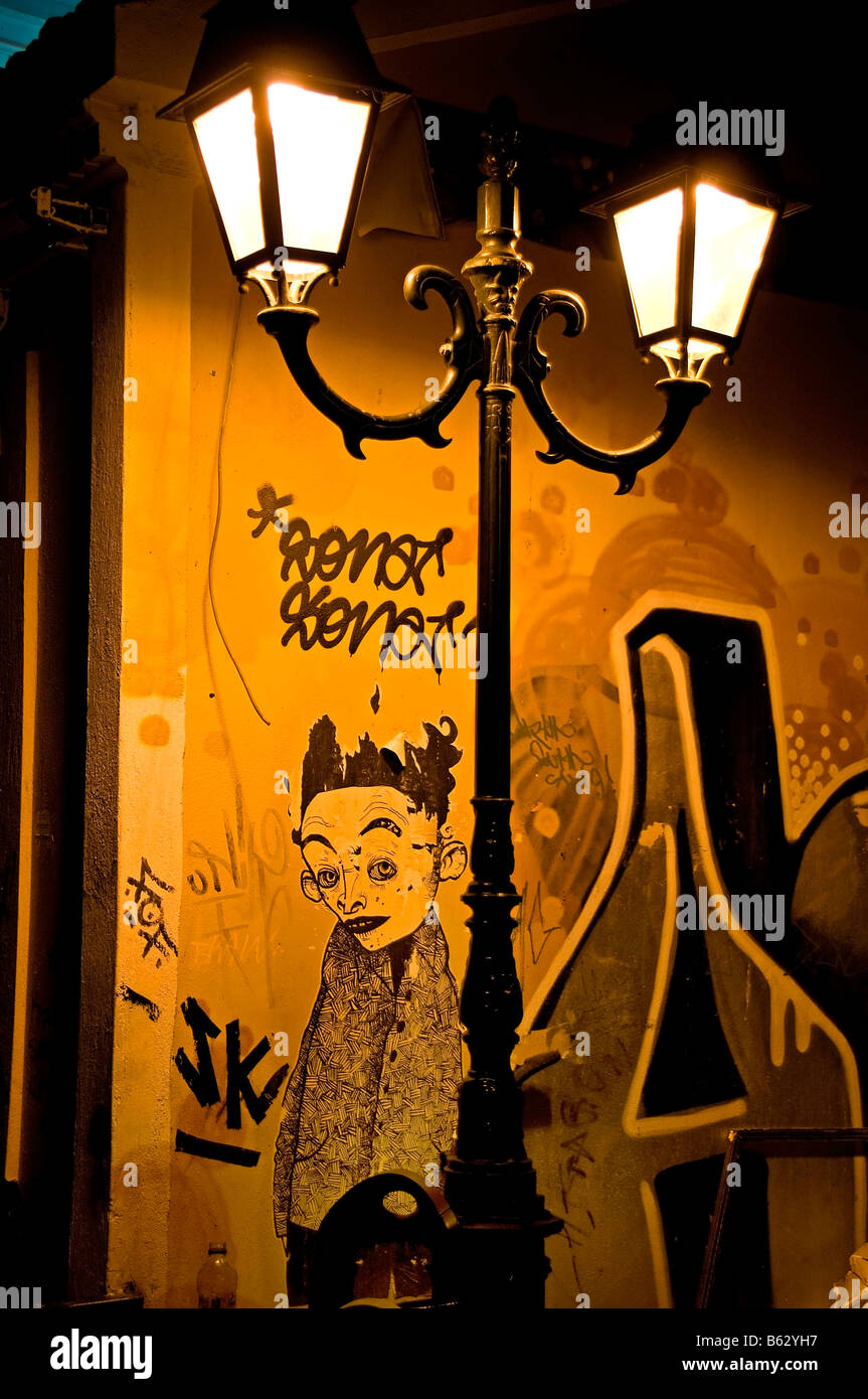 Greek retail shop sign hi-res stock photography and images - Alamy