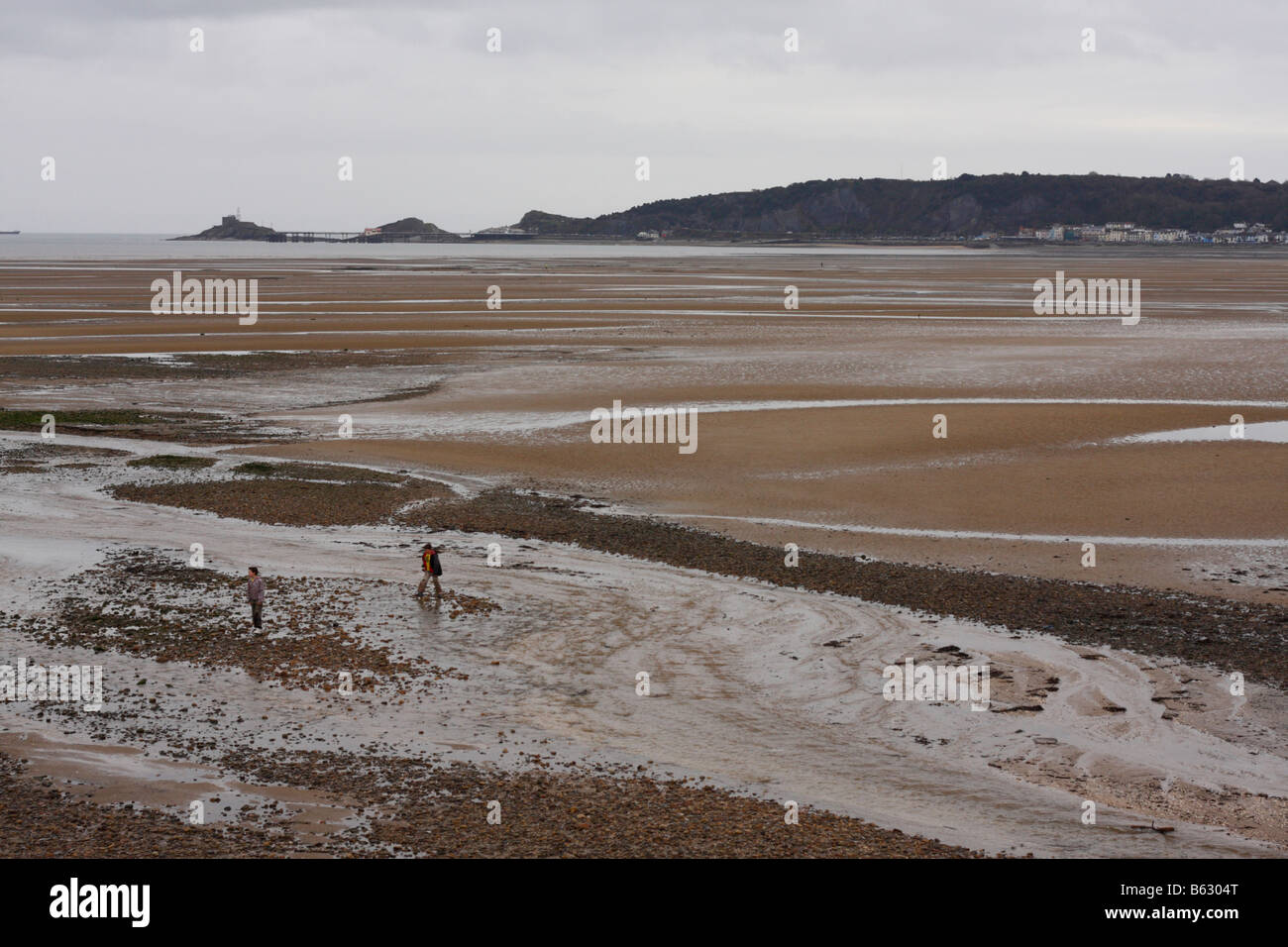 Mumbles beach hi-res stock photography and images - Alamy