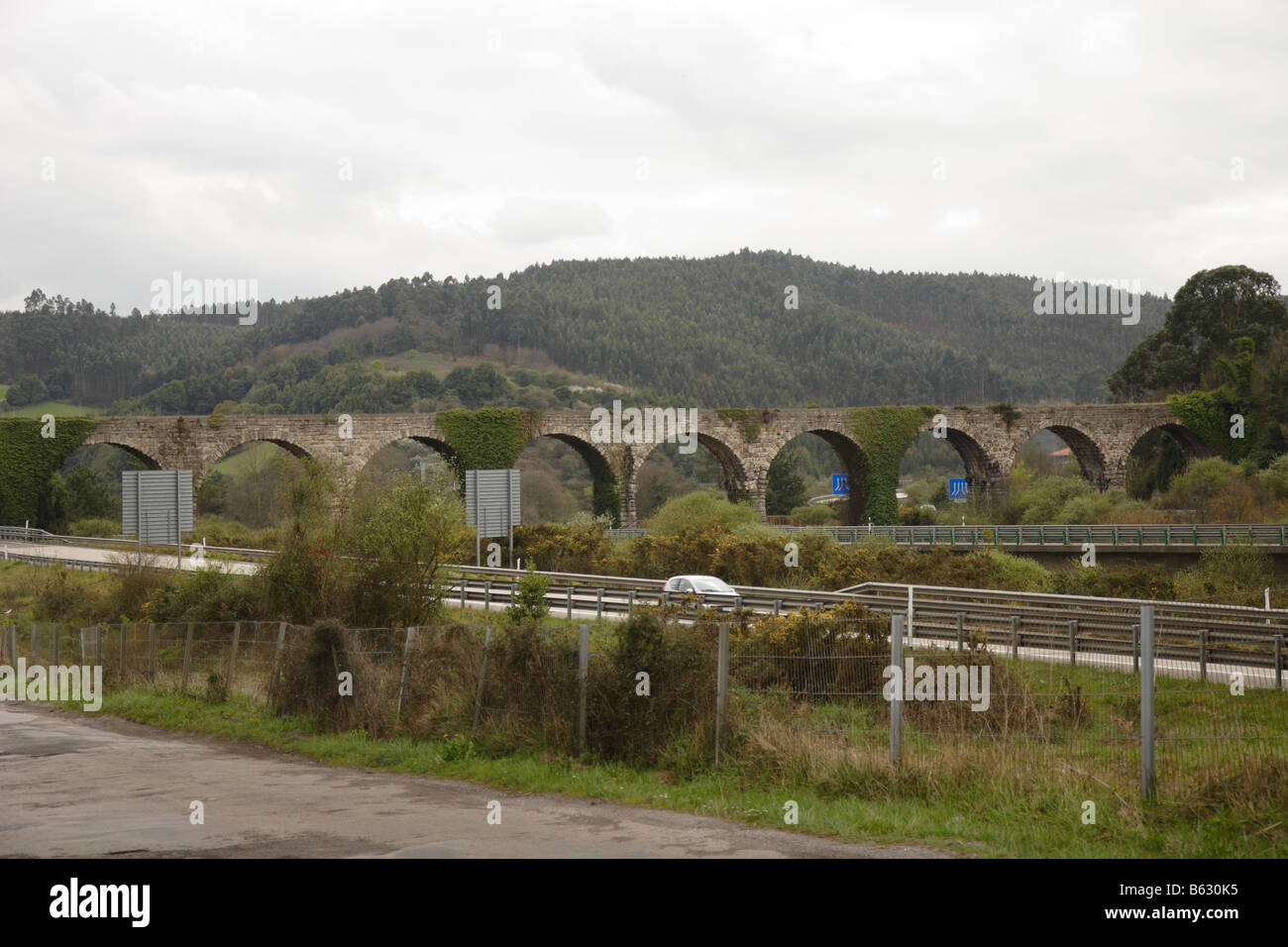 Stone railway viaduct hi-res stock photography and images - Alamy