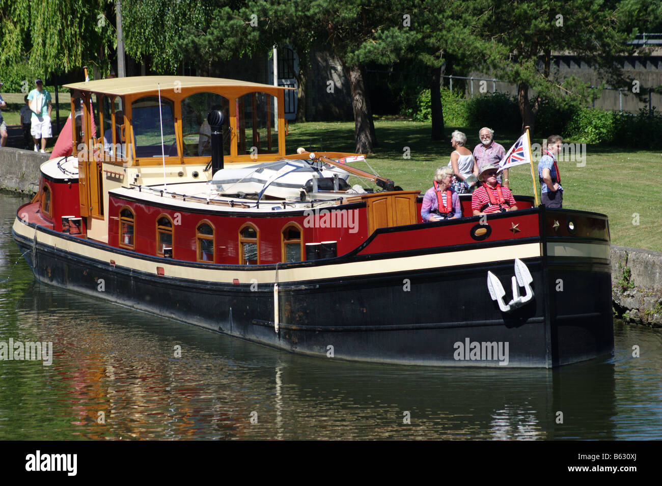 Dutch barge hi-res stock photography and images - Alamy