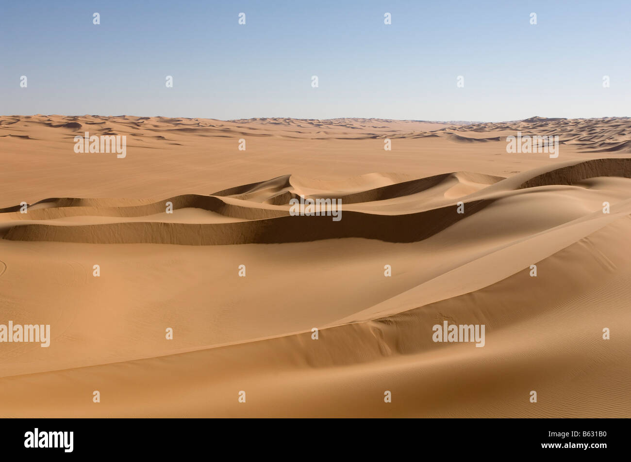 Erg Awbari Sahara desert Fezzan Libya Stock Photo - Alamy