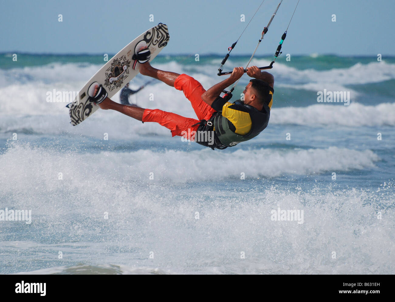 Kite surf airborne hi-res stock photography and images - Alamy