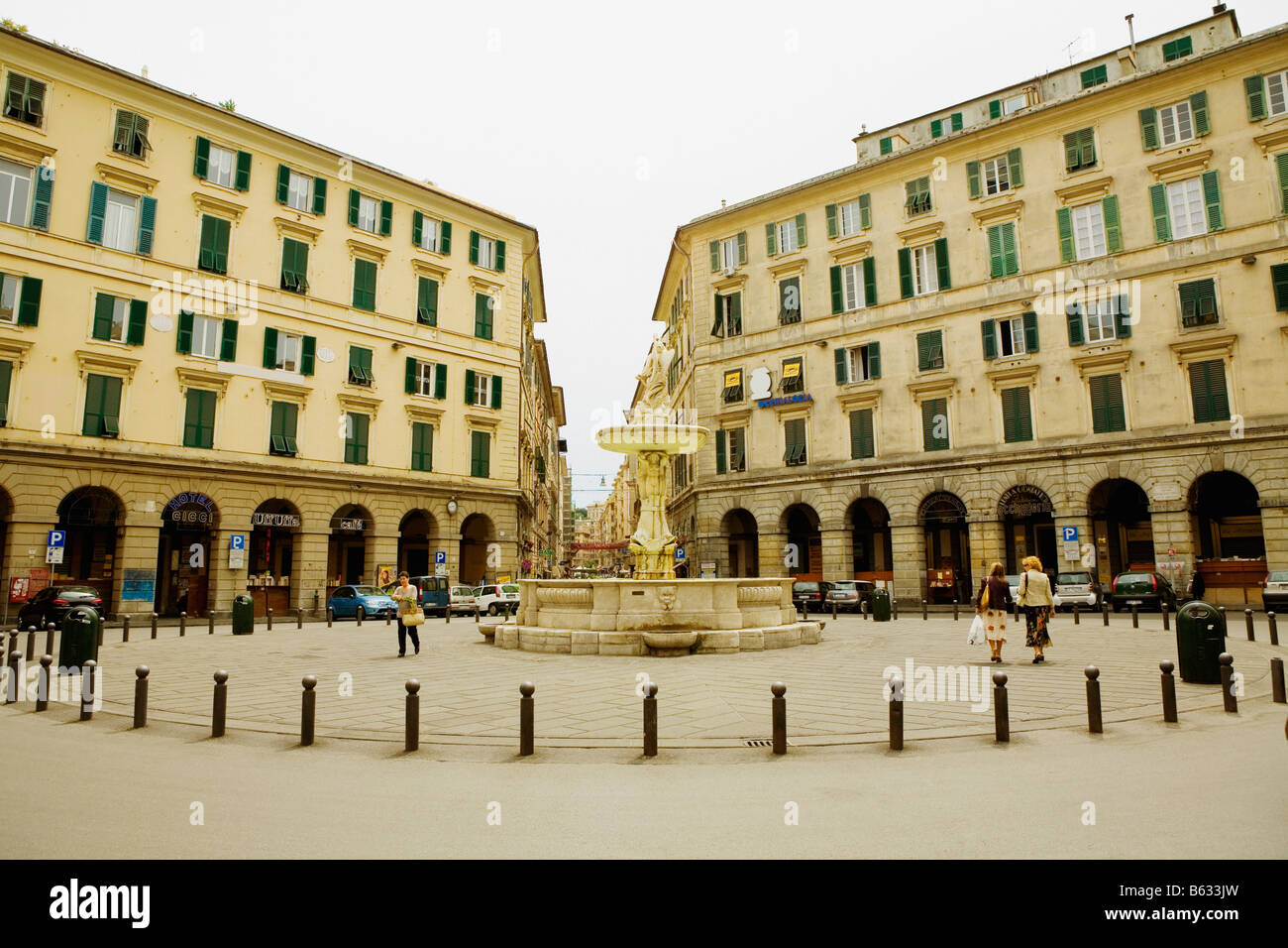 Piazza colombo hi-res stock photography and images - Alamy