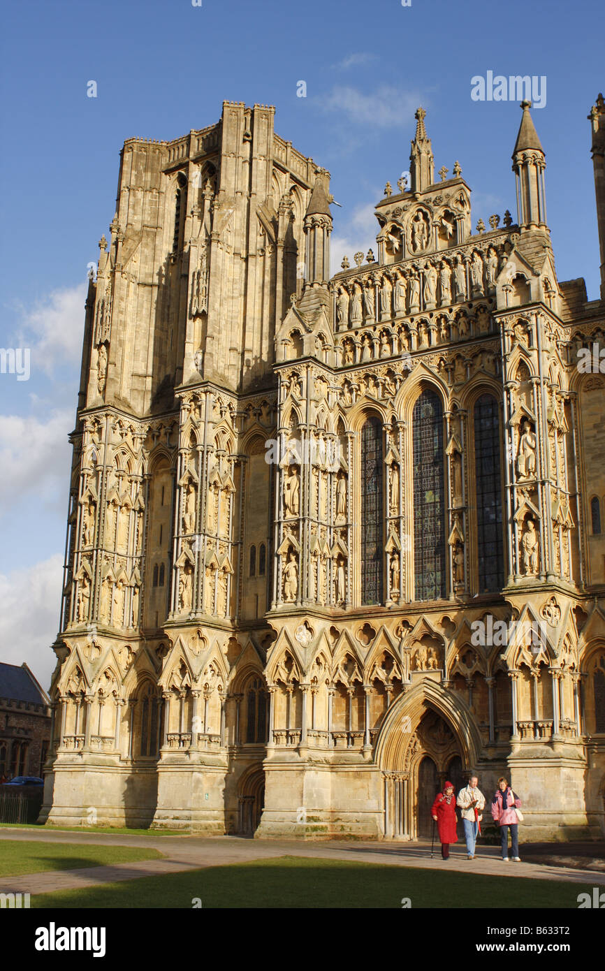 Wells cathedral carvings hi-res stock photography and images - Alamy