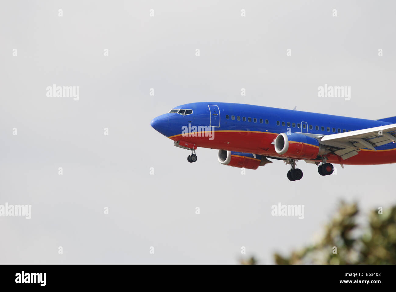 Boeing 737 image hi-res stock photography and images - Alamy