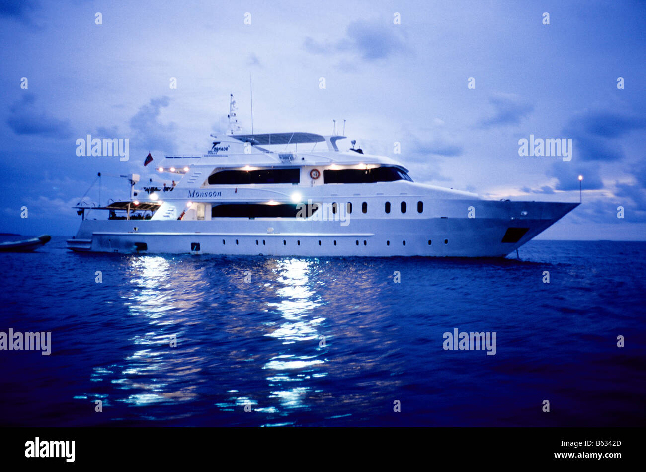 Motor Yacht "Monsoon" at anchor in the Northern Atolls. Maldives boat ...