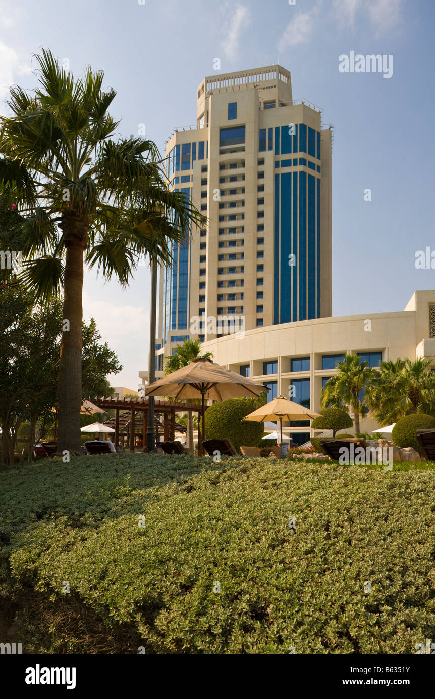 gardens and tower, Ritz Carlton Hotel, Doha, Qatar Stock Photo - Alamy