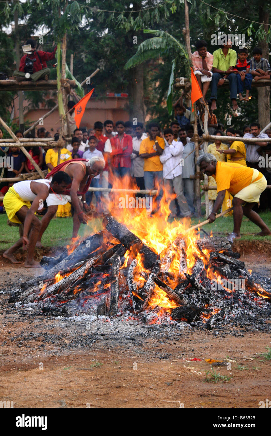 Indian fire pit hi-res stock photography and images - Alamy