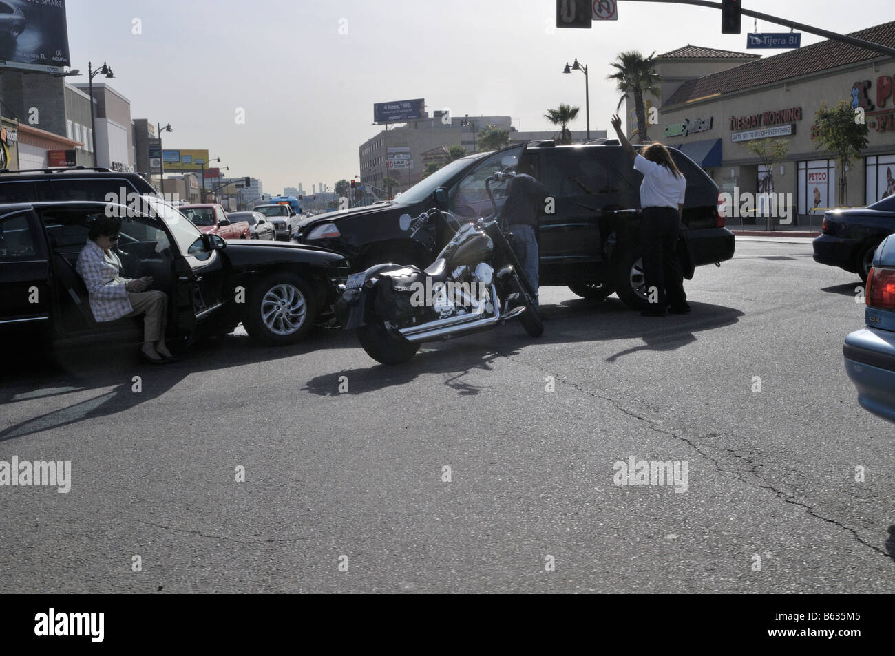 Car head on collision hi-res stock photography and images - Alamy