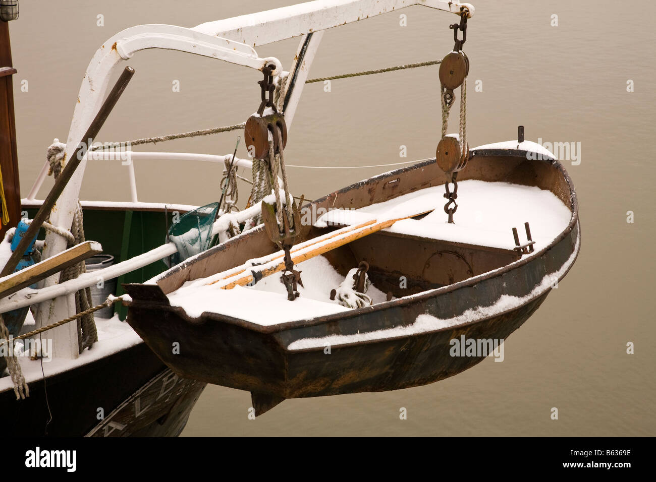 Dinghy of sailing ship Stock Photo - Alamy