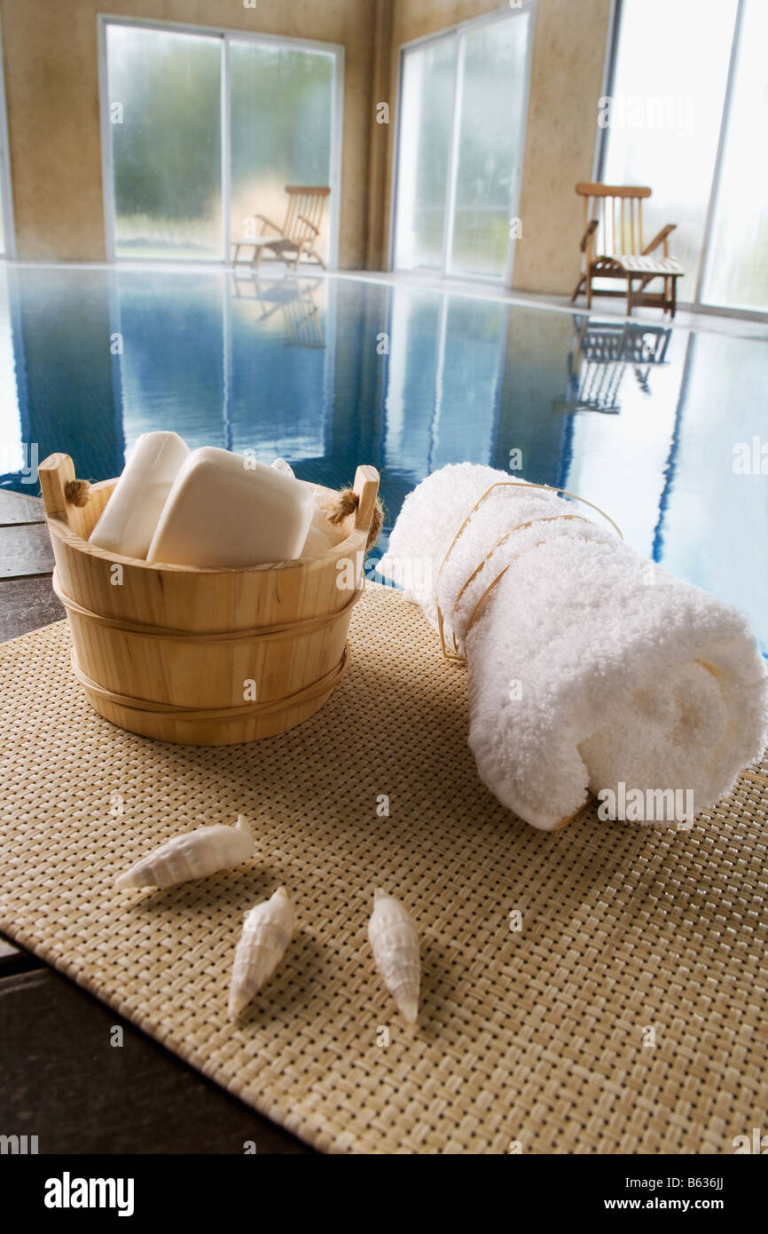 Spa products at the poolside hi-res stock photography and images - Alamy