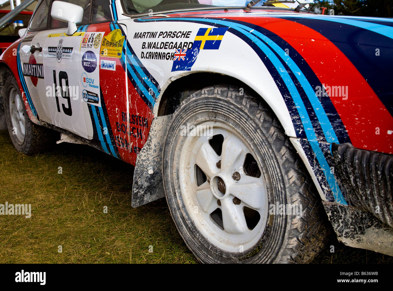 Porsche 911 side view hi-res stock photography and images - Alamy