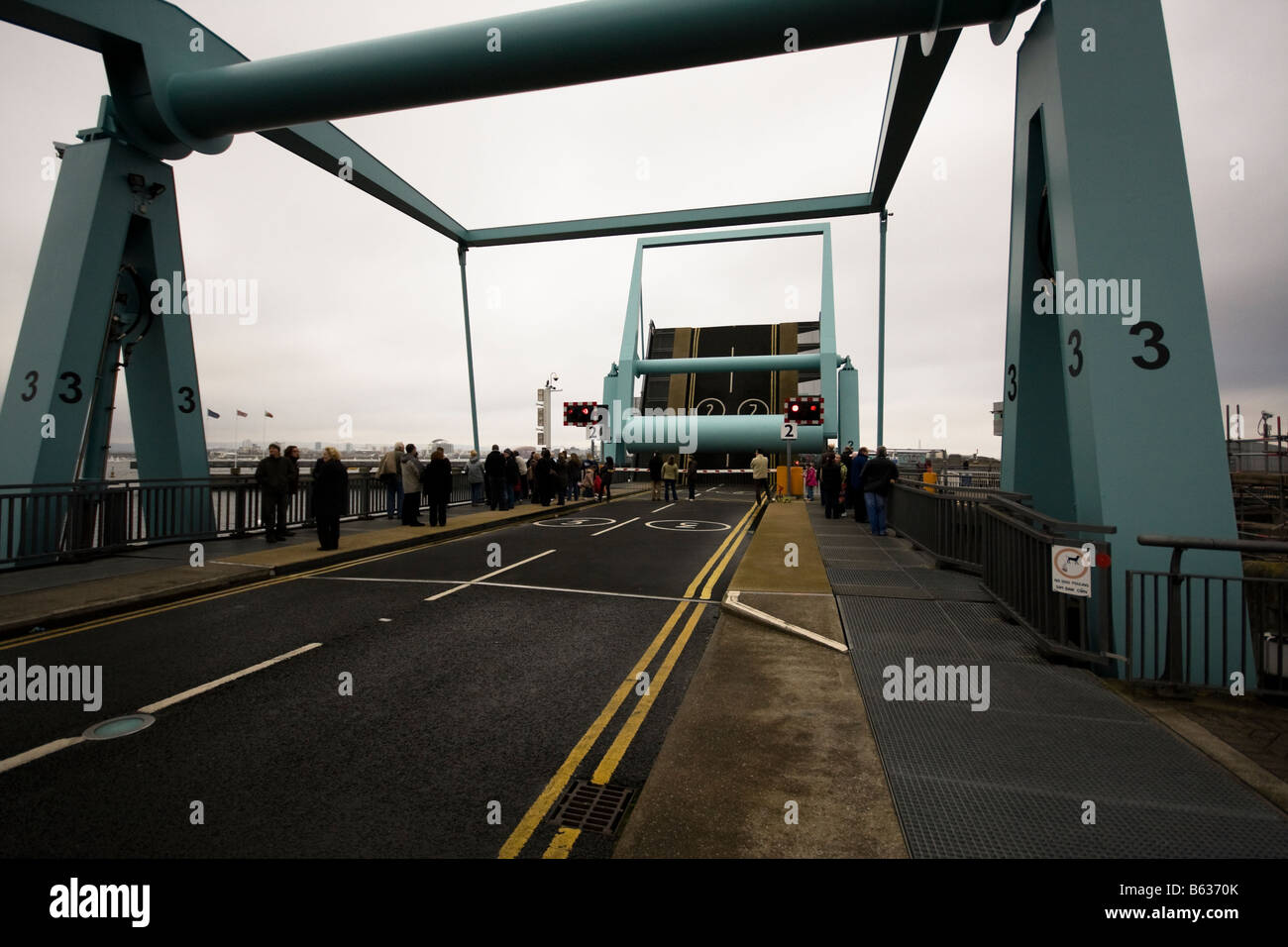 Alexandra dock hi-res stock photography and images - Alamy
