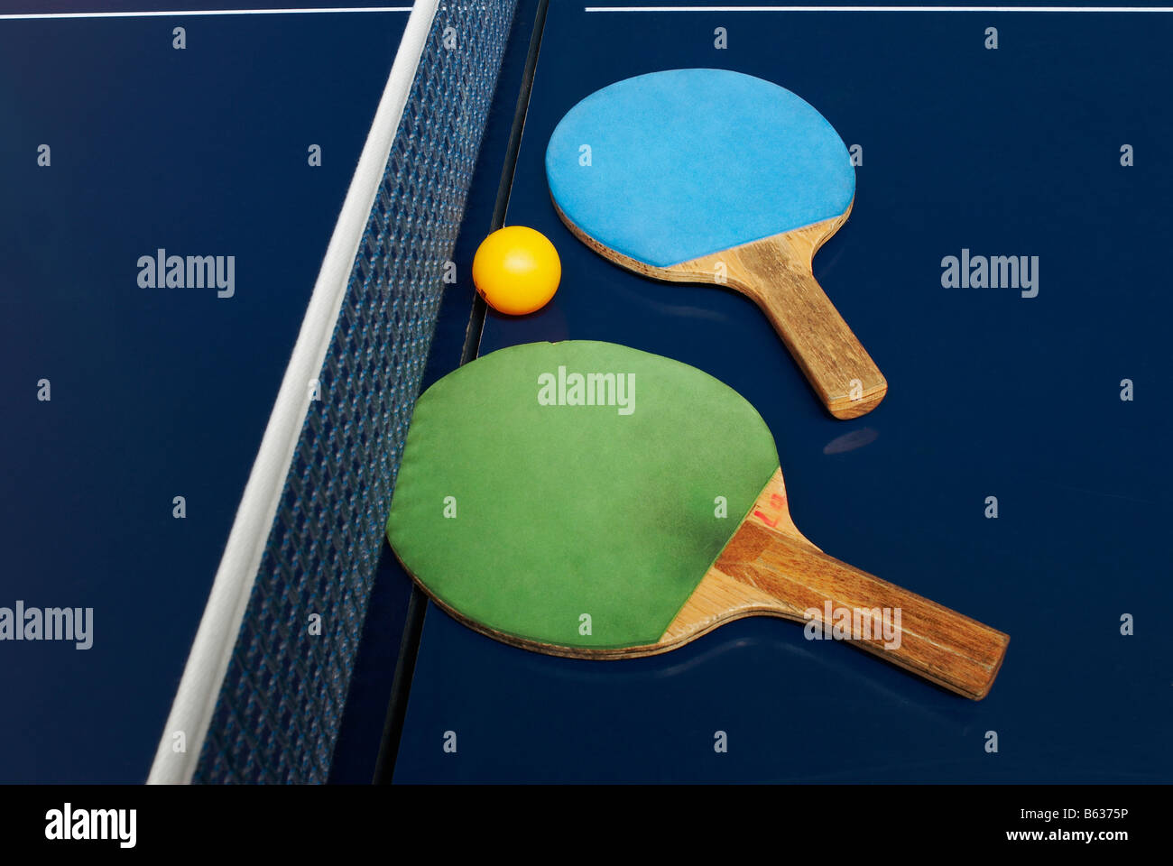 Tennis table hi-res stock photography and images - Alamy