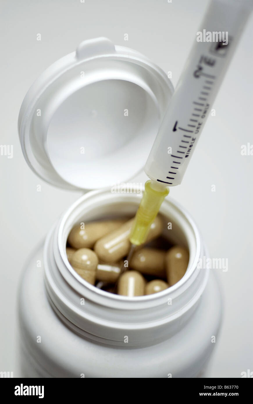 Injection jar hi-res stock photography and images - Alamy