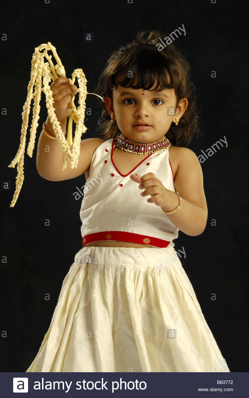 Child In Traditional Kerala Dress Stock Photos & Child In Traditional ...