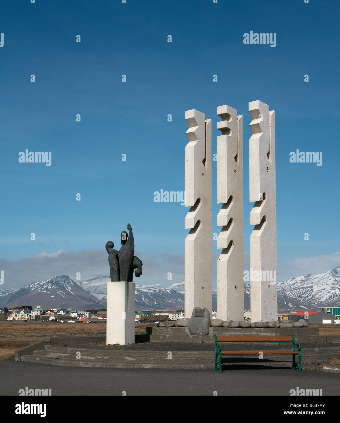 Memorial monument hi-res stock photography and images - Alamy