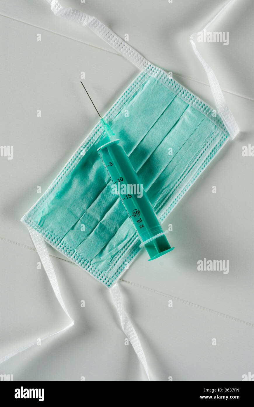 Surgical syringe hi-res stock photography and images - Alamy