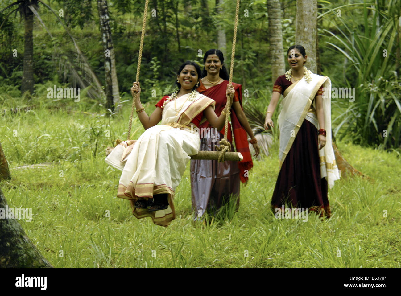 MODELS FROM KERALA IN TRADITIONAL ATTIRE DURING ONAM Stock Photo - Alamy