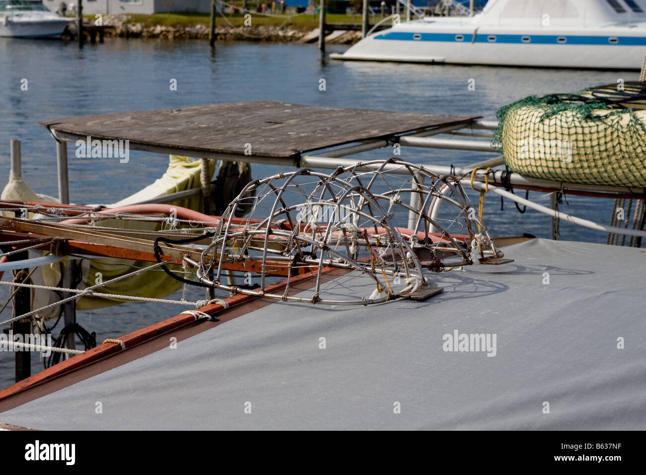 Sponging hi-res stock photography and images - Alamy