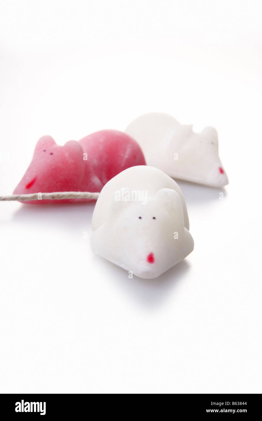 Pink and white mice sweets hi-res stock photography and images - Alamy