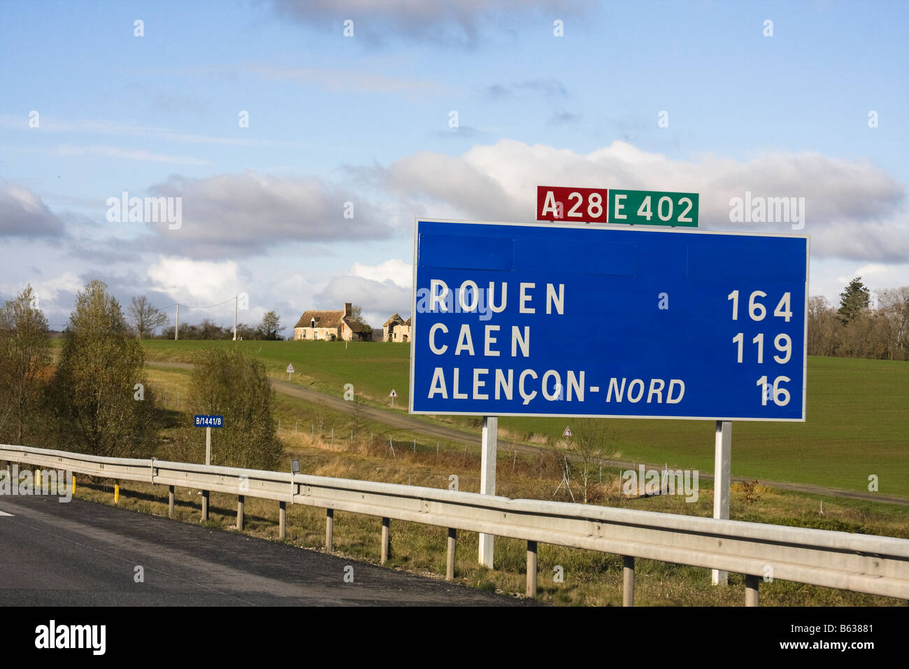 Autoroutes autoroutes routes routes hi-res stock photography and images ...