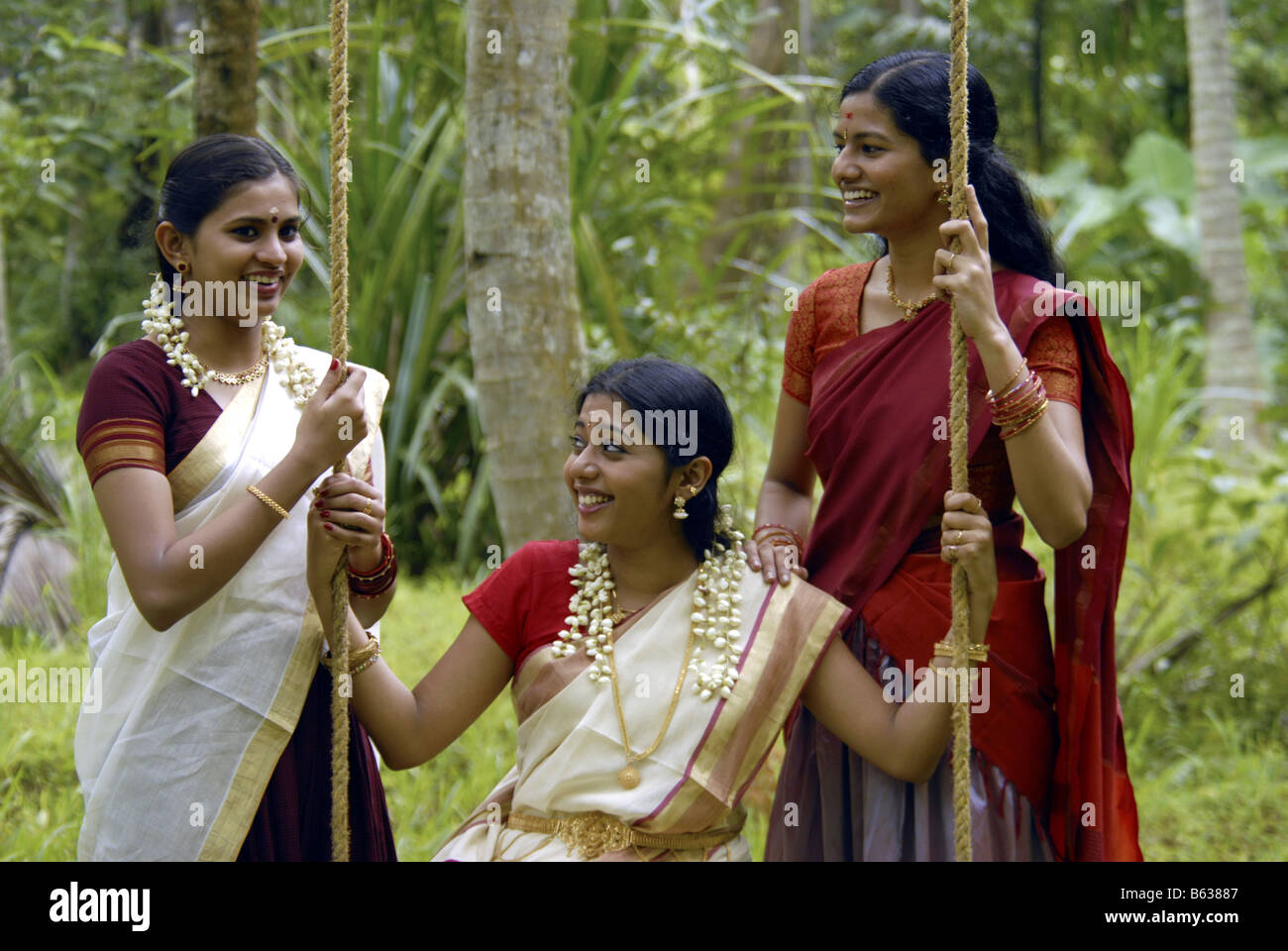 MODELS FROM KERALA IN TRADITIONAL ATTIRE DURING ONAM Stock Photo - Alamy