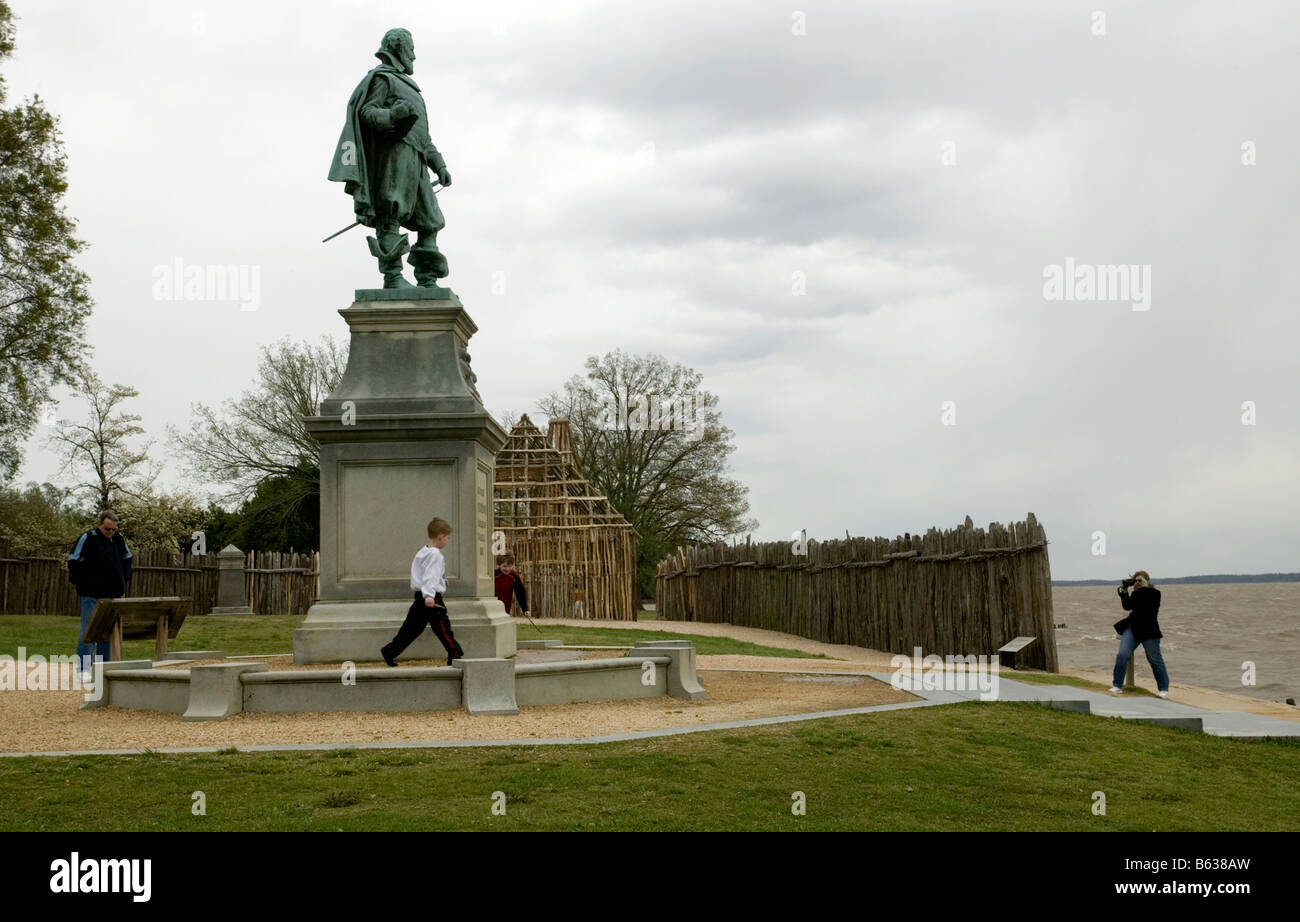 Statue of Capt John Smith who founded the Jamestown Virginai colony ...